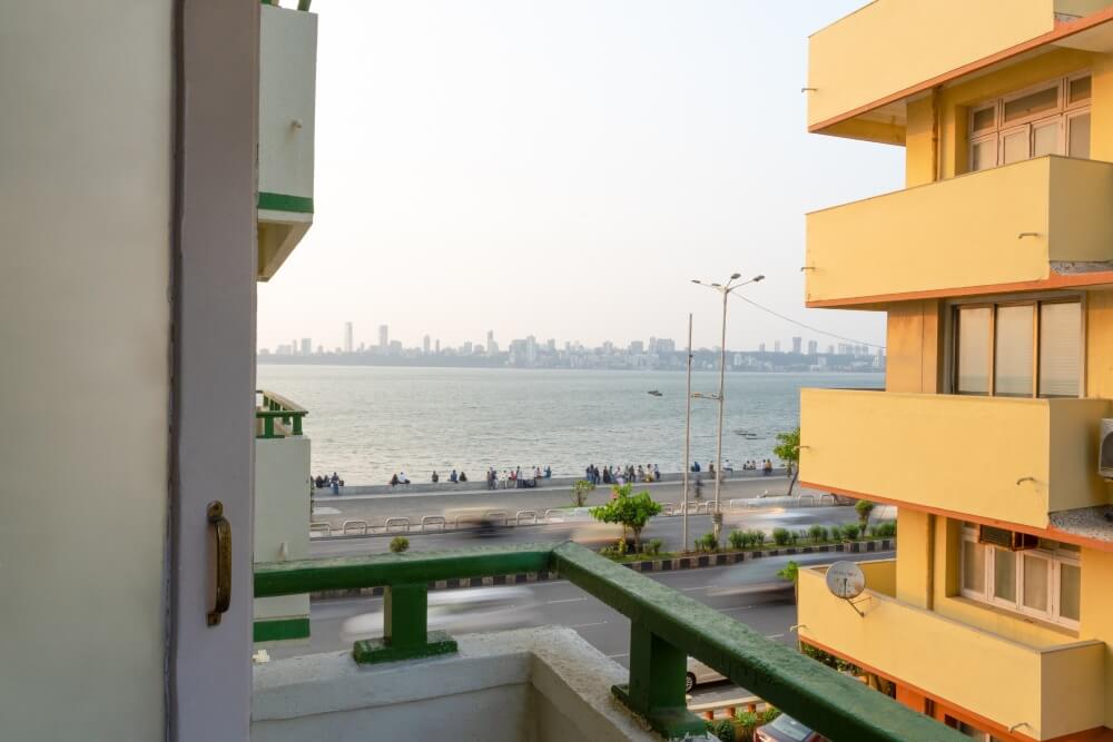 Enjoy Marine Drive: Sea View Hotel Experience in Mumbai